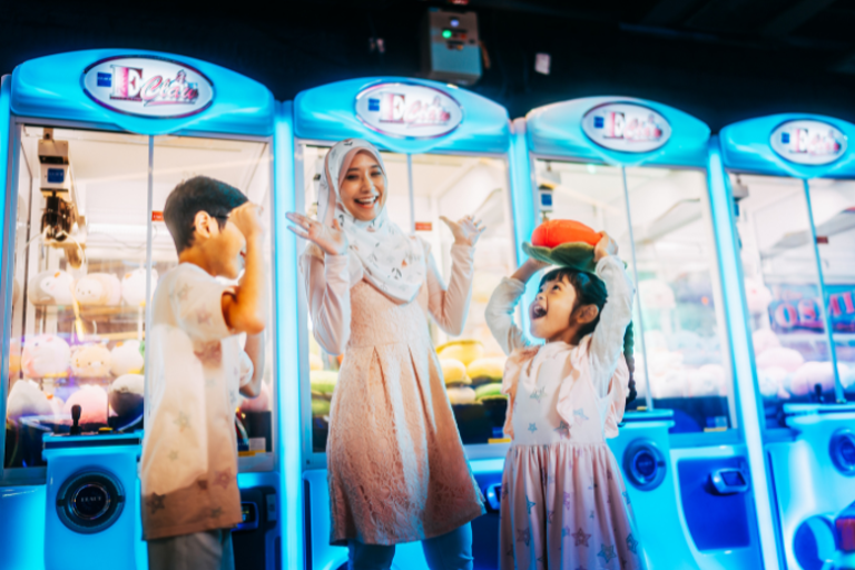 Claw Machine Singapore: Win Exciting Prizes at Timezone Singapore